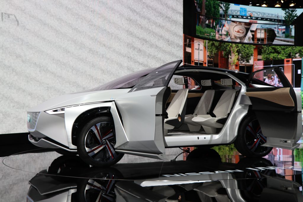 【ニッサン・ミツビシ編】東京モーターショー2017に行ってきました♪ワールドプレミア日産「IMx」三菱「e-EVOLUTION CONCEPT ...