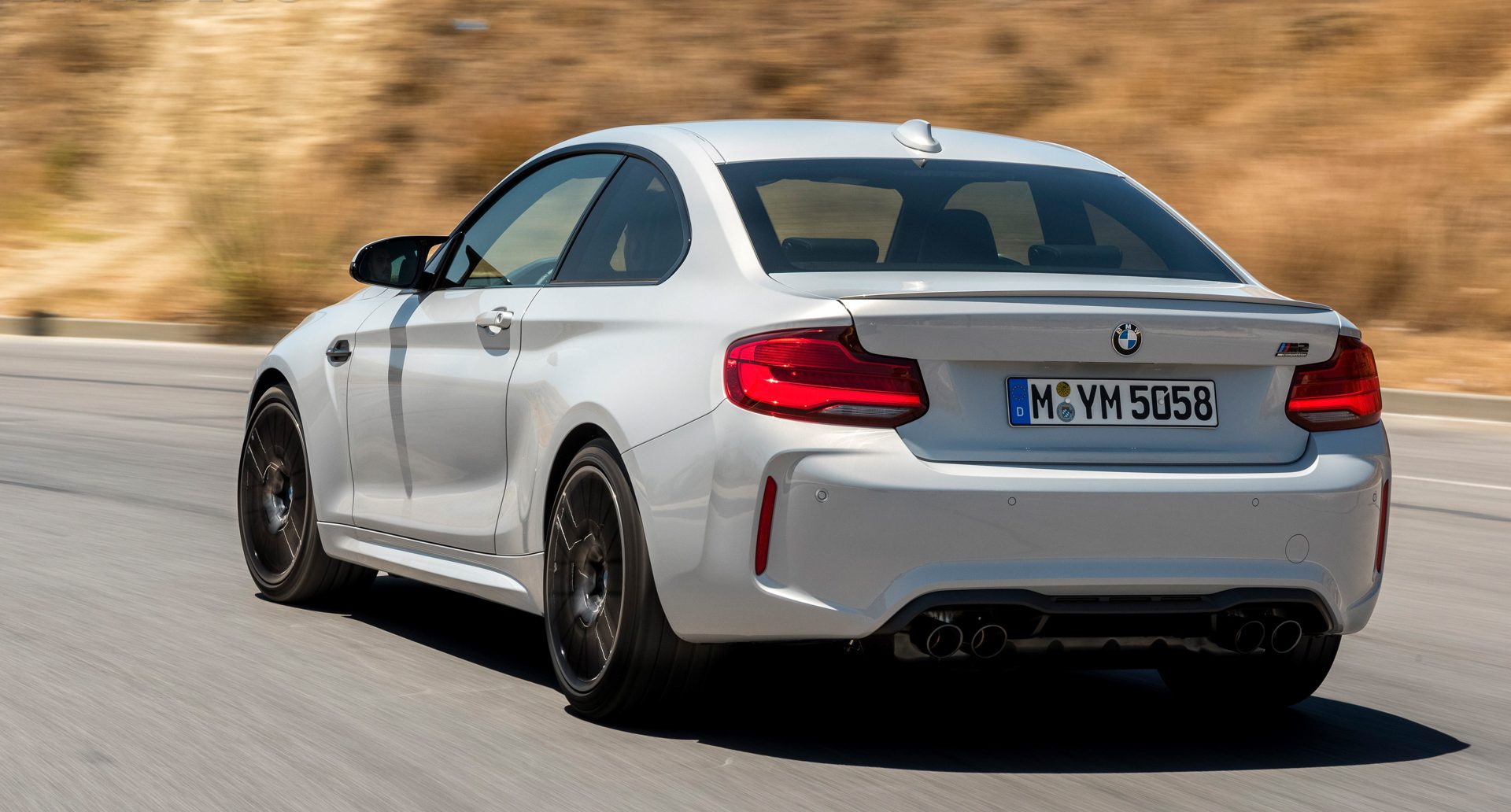 最強のM2！「BMW M2CS」オフィシャルフォトがリーク！M2コンペティションとの違いは？画像で比較 - Evening Sky ...