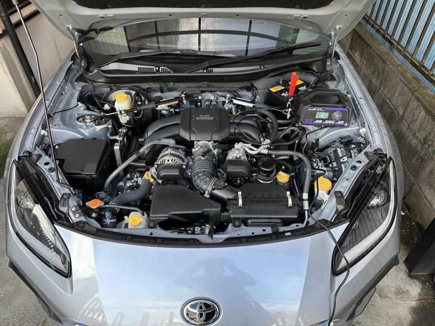 GR86のバッテリーメンテナンスしました。2時間で満充電になり1時間パルス充電を実施。セルの回りは絶好調(^^) - Evening Sky ...