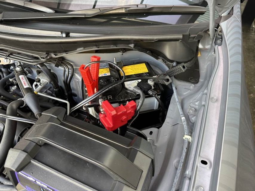 GR86のバッテリーメンテナンスしました。2時間で満充電になり1時間パルス充電を実施。セルの回りは絶好調(^^) - Evening Sky ...